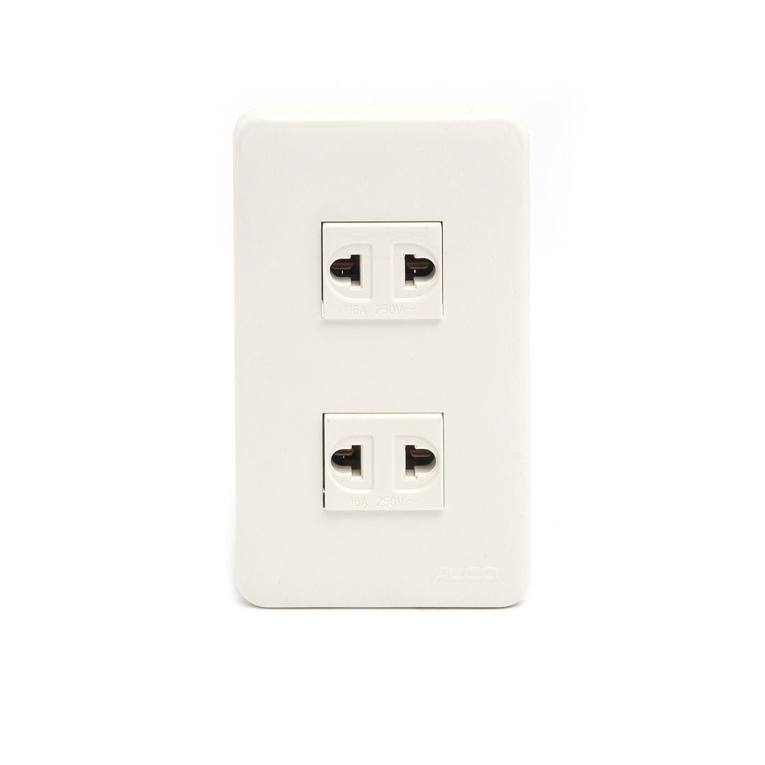 Classic Series 2 Gang Universal Outlet Set - CMA